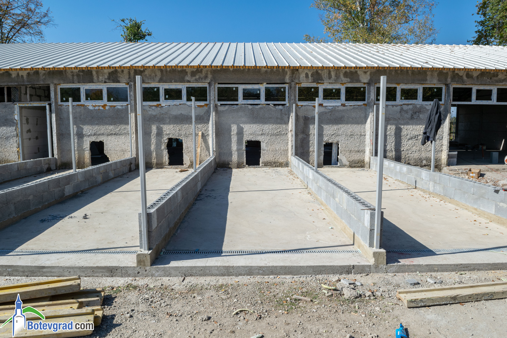 Botevgrad.com :: Завърши първи етап от проекта за приют за ...