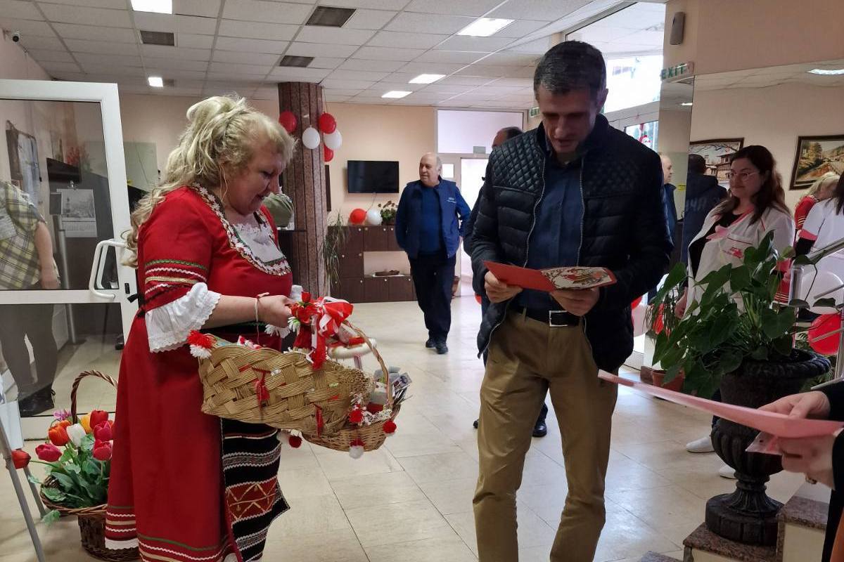 Botevgrad.com :: Дом за стари хора “Д-р Адриан Атанасов“ празнува 12-ия ...