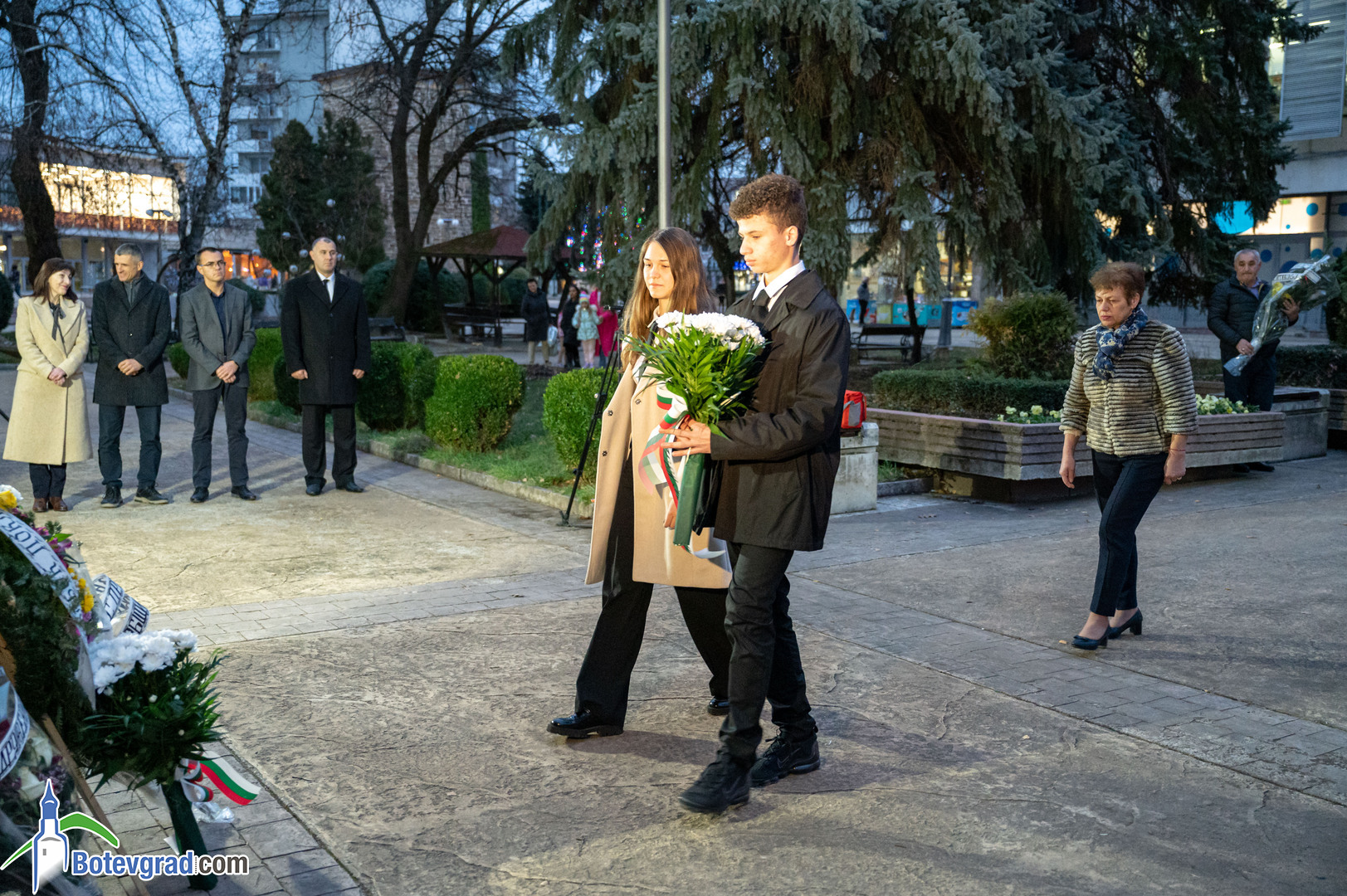 Botevgrad.com :: Ботевград отбеляза 176 години от рождението на своя патрон (Новини, Ботевград)